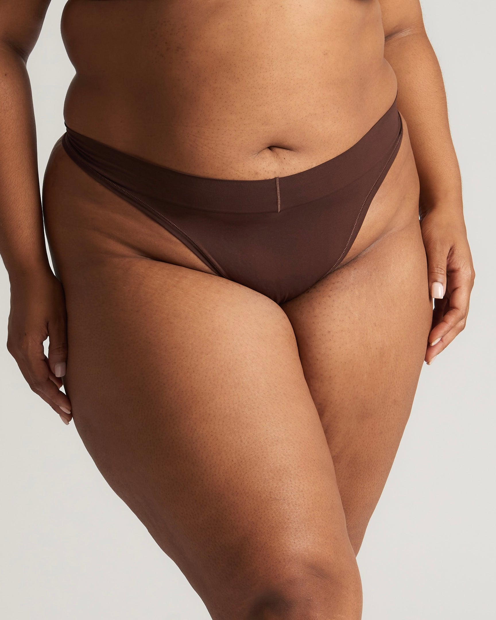 Thong Mocha – Nuudii System